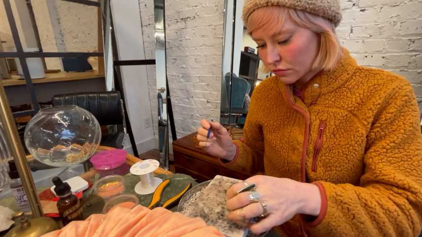 Meet the Knoxville woman behind a nationwide jewelry trend ...
