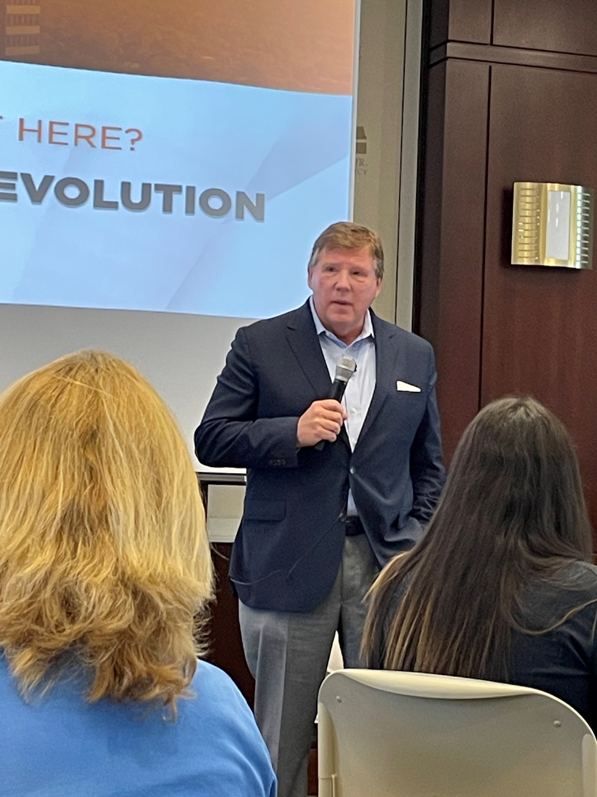 Mike Howard jumpstarts first day of the “Southeast Energy Policy Forum ...